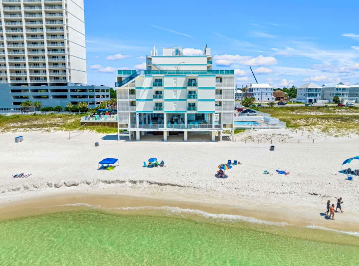 Beachfront Retreat | Scenic Balcony + Discounts! - Panama