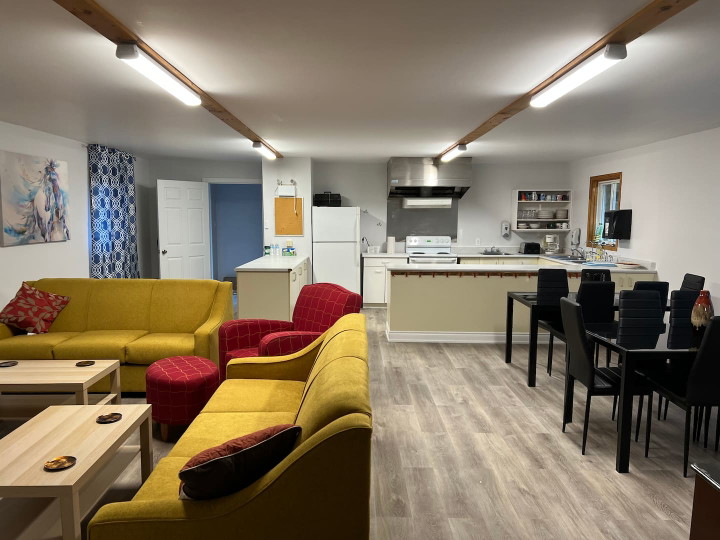True Glamping, 4 Bedroom, Family Cottage Sleeps 12 - Ottawa