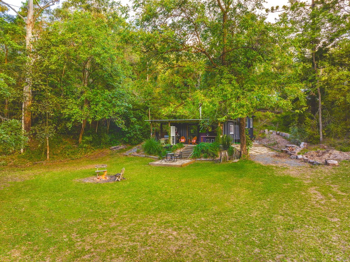 Art Studio By The Creek - Eumundi