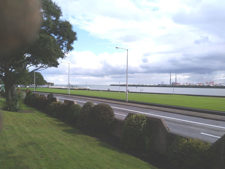 Seafront View Apartment With Patio, Close To City! - Dublin