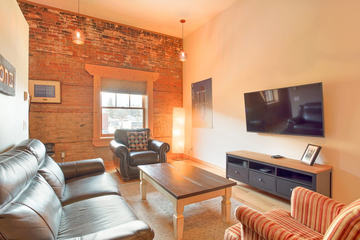 Renovated Downtown Suite | Great Location | Ac - Fernie