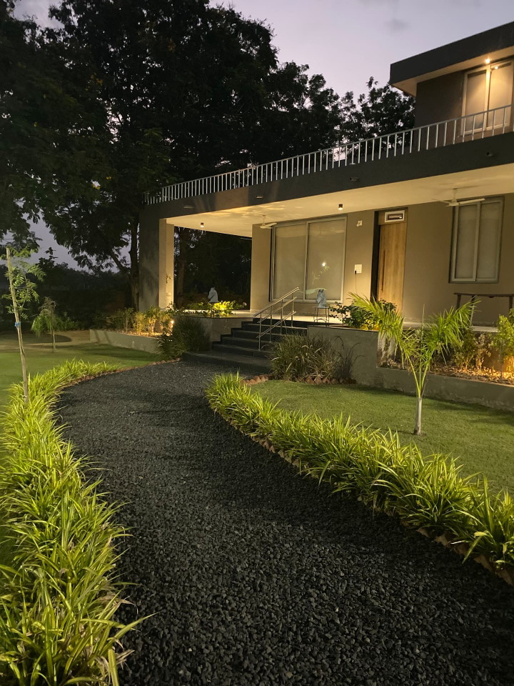Serene Stay In The Lap Of Nature - Sanand