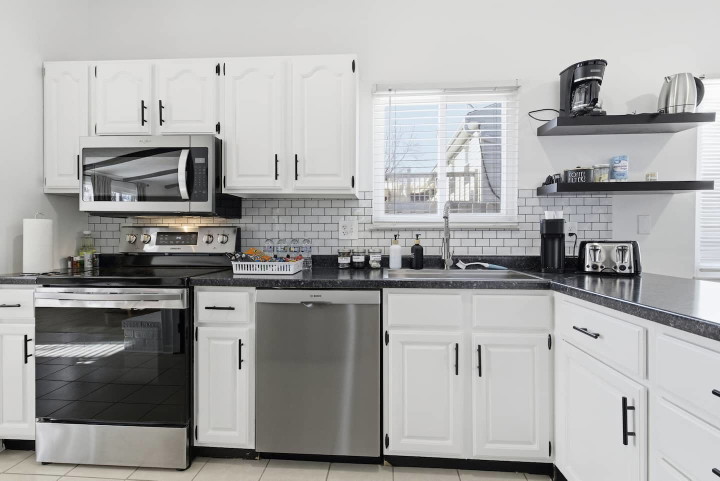 Cozy Living In The Vibrant Heart Of Fishers - Carmel, IN