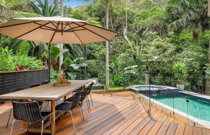 Pool & Spa Oasis. Home Theatre. Sleeps 8 - Terrigal
