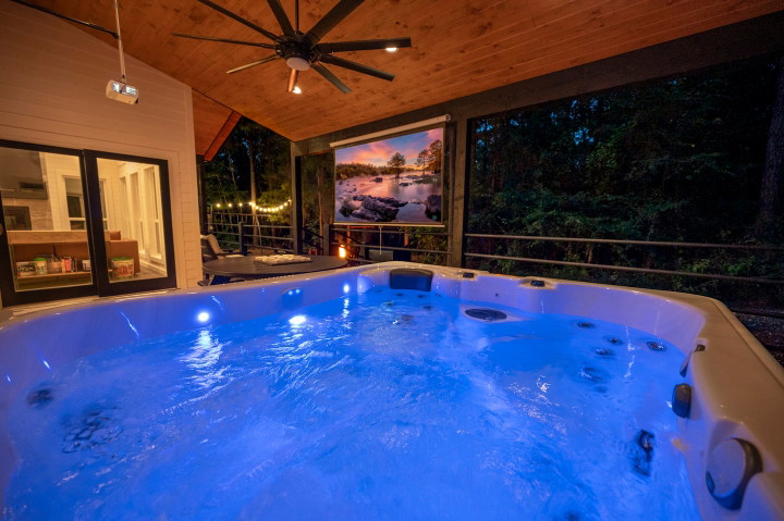 Luxury Cabin*hot Tub*fire Pit*outdoor Movie*arcade - Broken Bow, OK