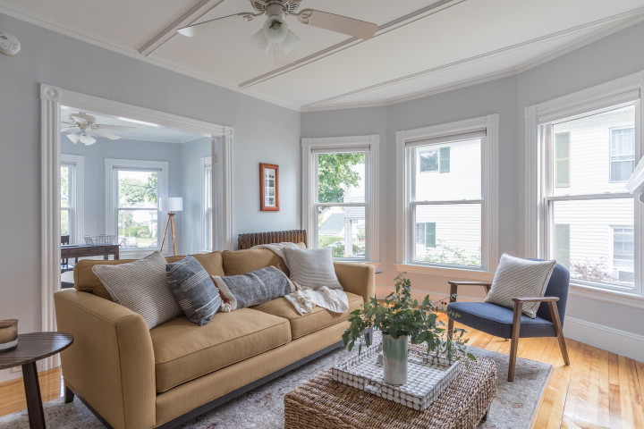 Stylish 3br/2ba Close To Downtown With Parking - Portland, ME
