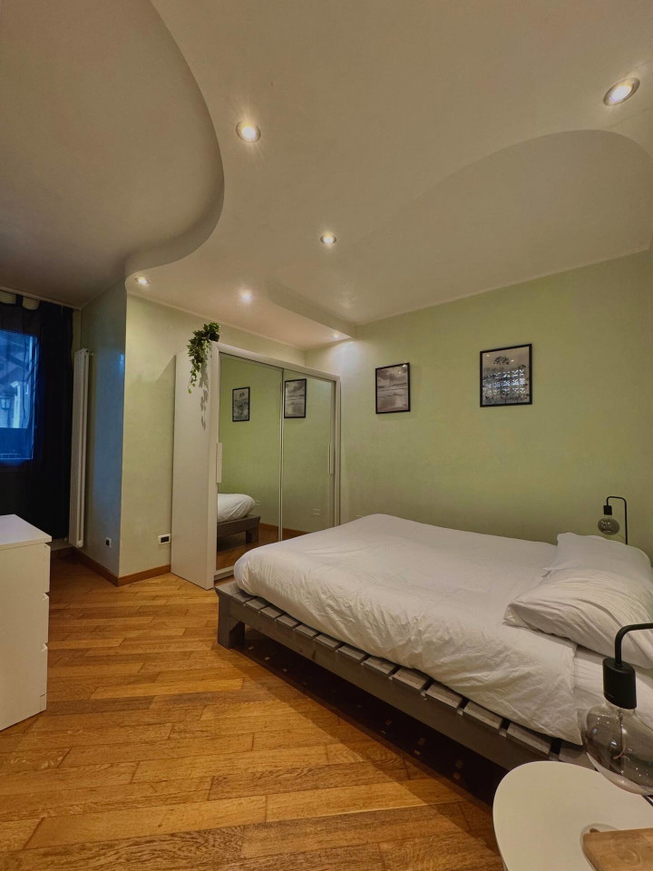 Elegant Three-room Apartment With Private Parking Space - Padua
