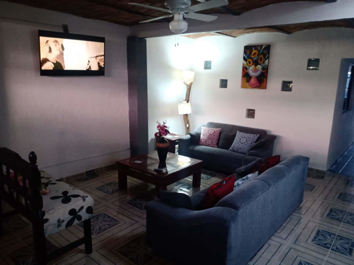 3 Rooms House Only 5 Blocks From Ajijic Main Plaza - Ajijic