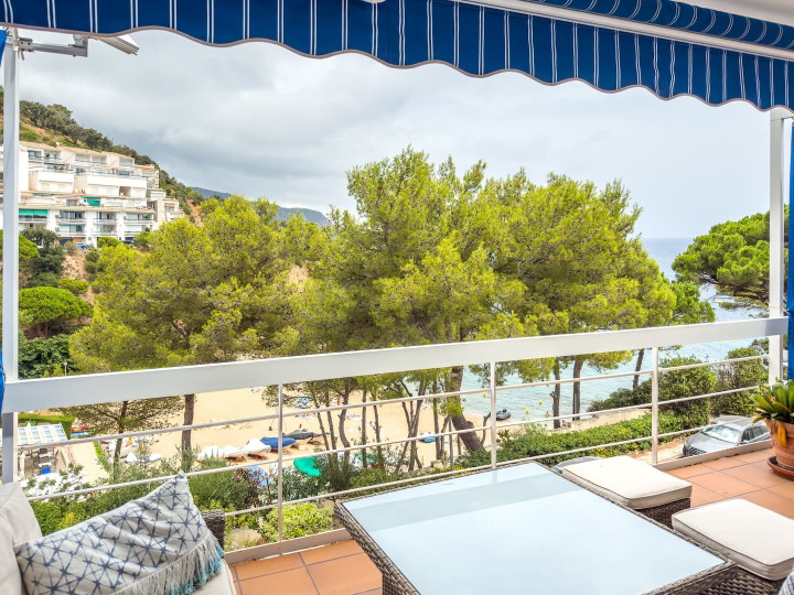 Charming Coastal Apartment 1 Min From The Beach - Tossa de Mar