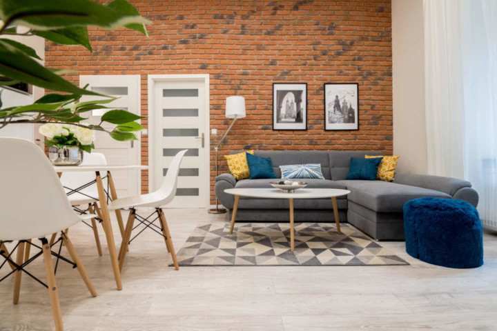 Golden Hour Stay | 1br For 4 | Near Train Station - Cracovia