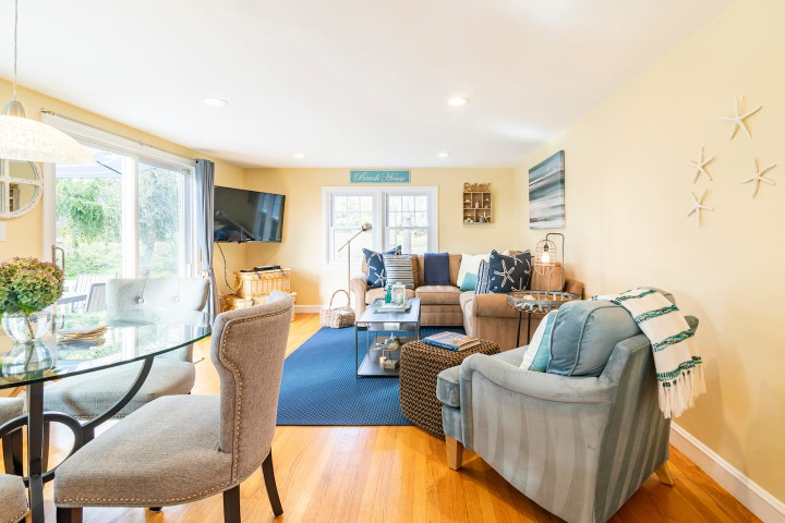 The Cottage At Relaxing In Newport Ri + Waterviews - Newport, RI