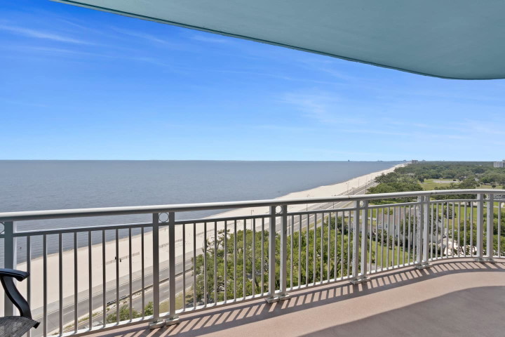 Oceanfront 3 Bedroom Condo In Gulfport/biloxi - Gulfport, MS