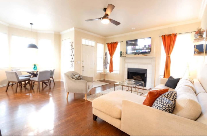 Luxury Condo Prime Location -Ideal Midterm Rental - Rogers, AR