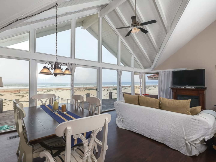 Happy Clam Casa Oceanfront 3bd/3ba W/guest House - Pismo Beach, CA