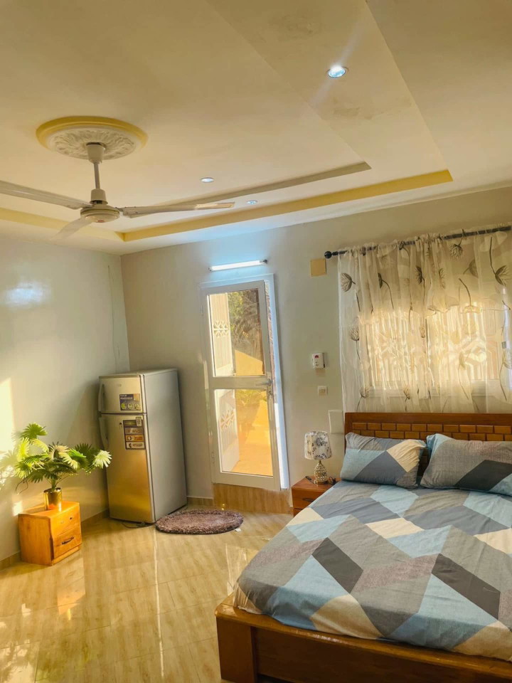 Joli Studio Spacieux ( Meublé Et éQuipé) - Niamey