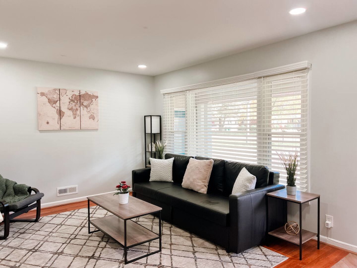 Newly Remodeled 3bd - Downtown - Fishers, IN