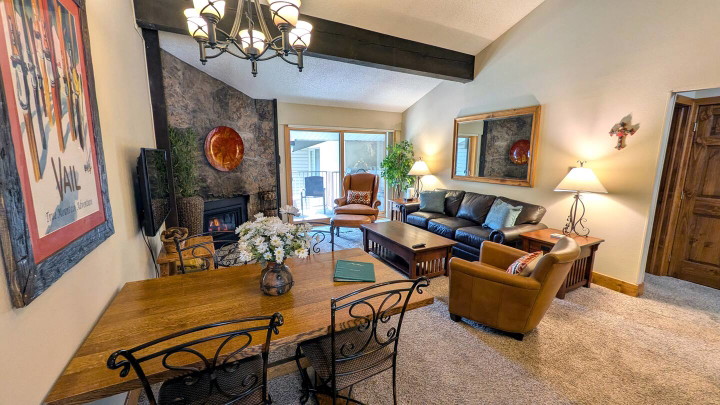 Luxury Condo W/ Free Wifi, Parking, Heated Pool, Hot Tubs, Skier Shuttles - Avon, CO