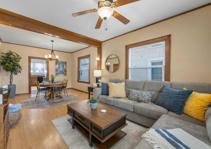 The Cozy Getaway - Cedar Rapids, IA