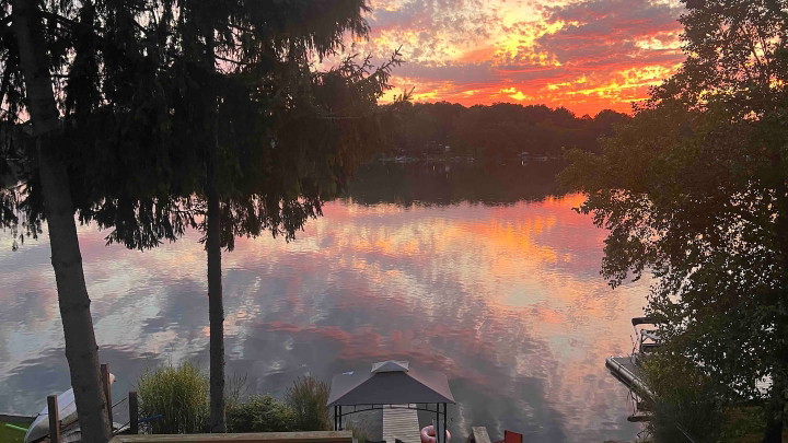 Chic Lakefront Cabin W/ Fenced Yard - Ann Arbor - Brighton, MI