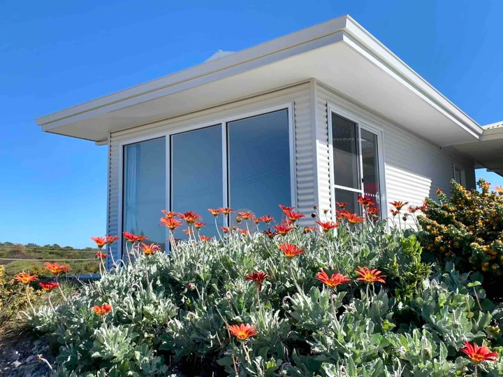 Blue Haven - Shell Studio/tiny House Has Shell Art - Esperance