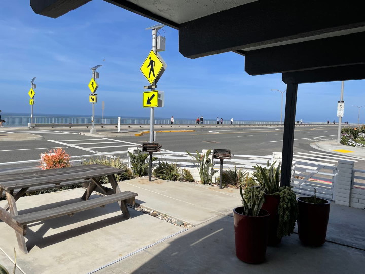 Beachside Condo #B With 2bd /2 Bath - Carlsbad, CA