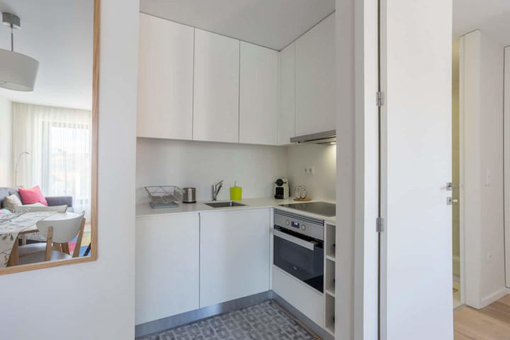 Nina`s Place - Apartment In The City Center - Maia