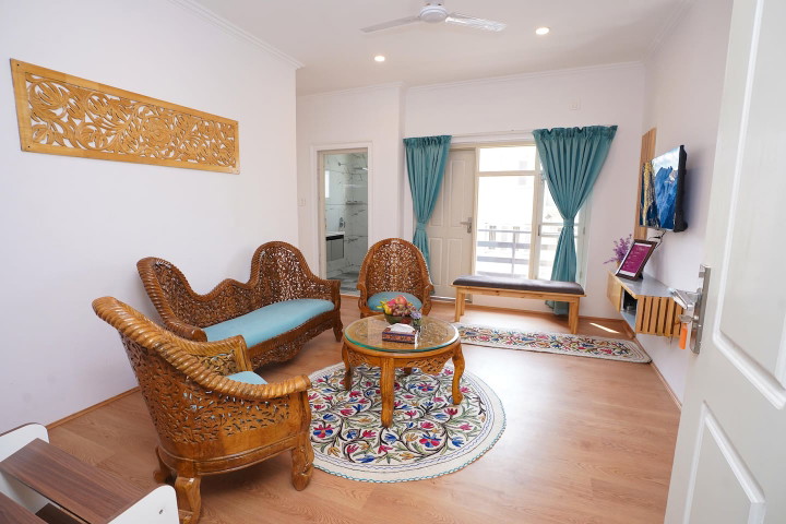 Luxe 2bhk With Ac  | 1b | Maskan By Rafiqi Estates - Srinagar