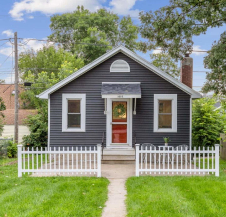 Moco Bungalow 
Mount Mercy & Coe - Cedar Rapids, IA
