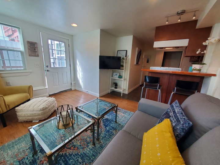 Charming Lake Merritt 2-bdrm, With Backyard - Oakland, CA