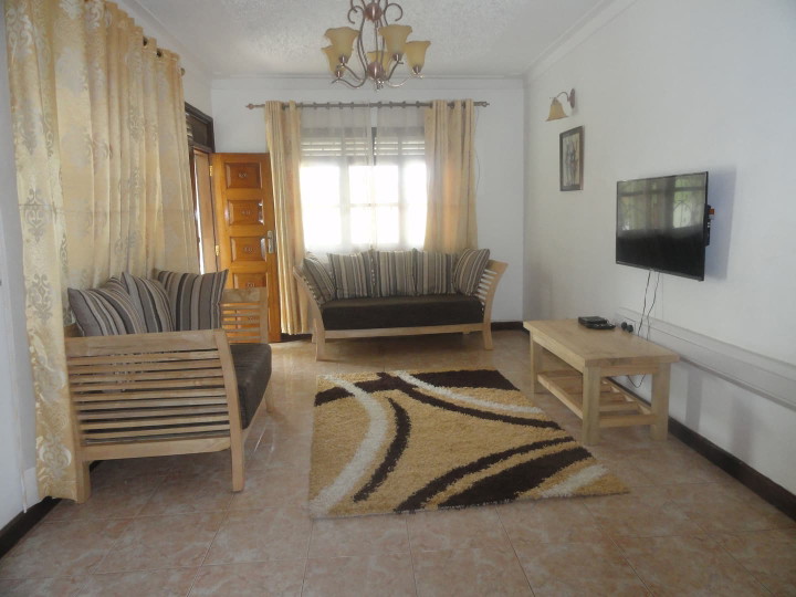 Larrys Place - Kampala