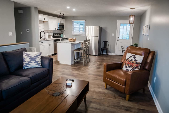 Charming Grove City/columbus House- Sleeps 8 - Grove City, OH