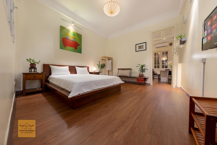 Spacious & Quiet Old Quarter W Elevator Condo - Hanoi