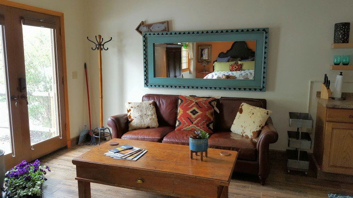 Aspen Grove Efficiency Suite. Artsy/eclectic. - Montana