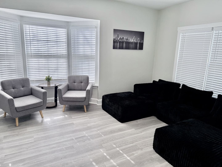 Spacious 3br|navy Families|10 Mins From Naval Base - North Chicago, IL