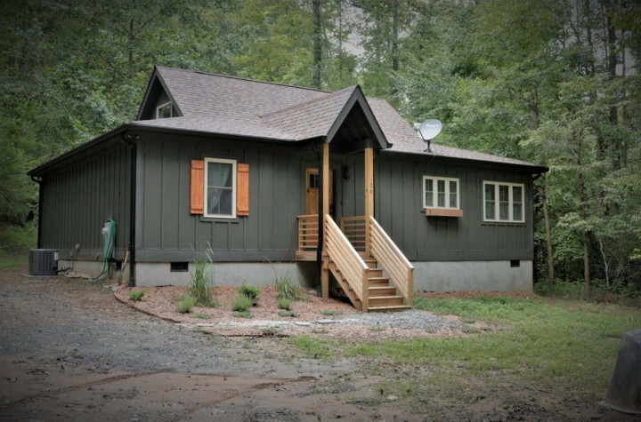 Creekside Cottage W/ Private Lake & Beach Access - Lake Lure, NC
