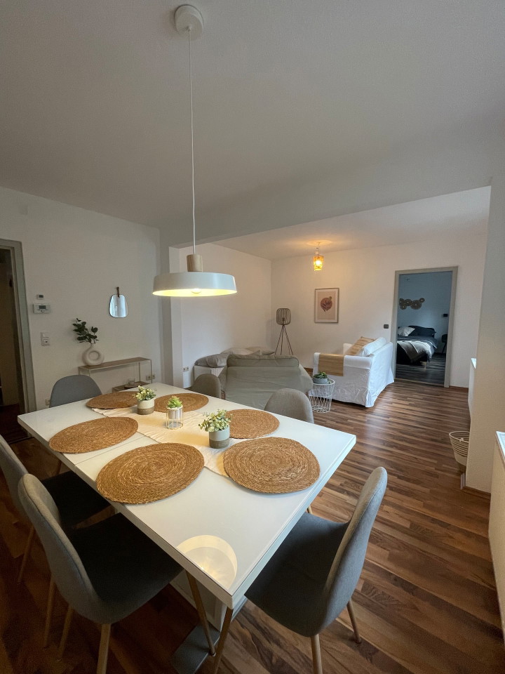 Modern & Gemütlich 4-zimmer-wohnung Mit Charme - Augsbourg
