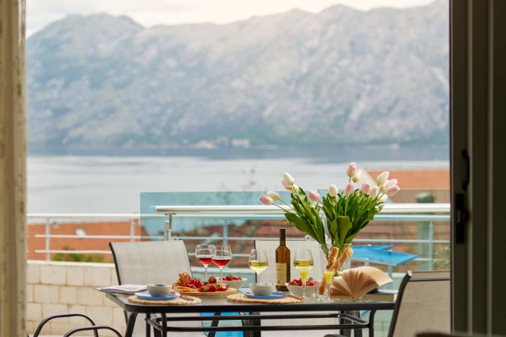 Nada's Ap With Pool And Sea View - 코토르