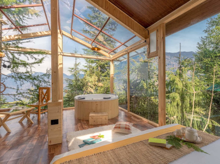 Crystal Haven | Jacuzzi Treehouse - Jibhi