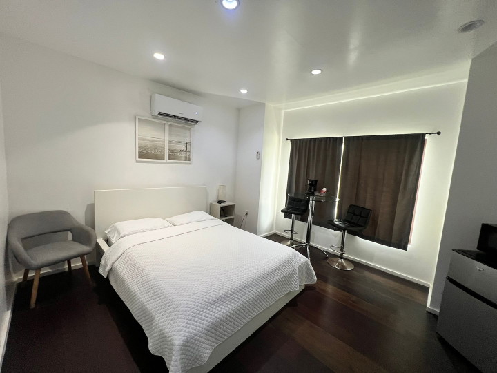 Unit 8 - Miami Place In Edgewater - Miami