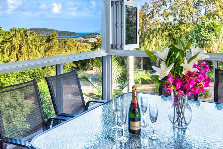 Oasis 9 - Hamilton Island
