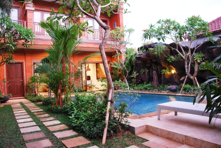 6 Bedr. Villa Tirta In Excellent Location In Sanur - Sanur