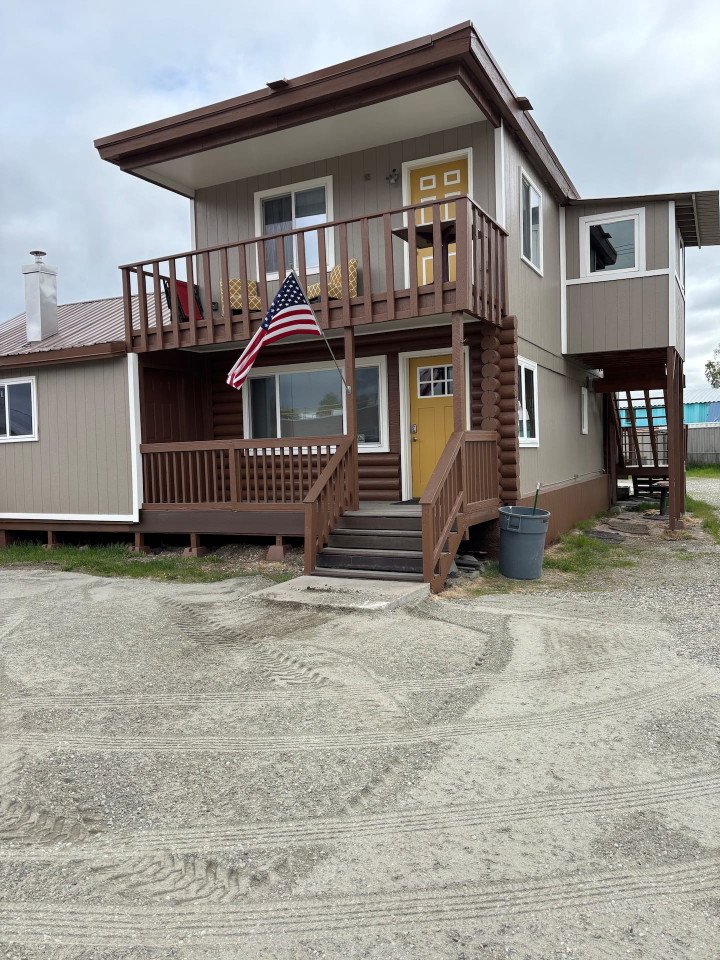 Living Like A Local On Cushman! - Fairbanks, AK
