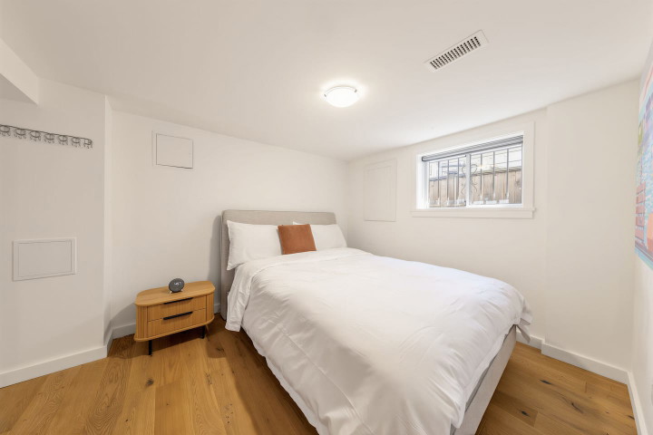 The Napier Nest | In-suite Laundry + Work Station - Vancouver