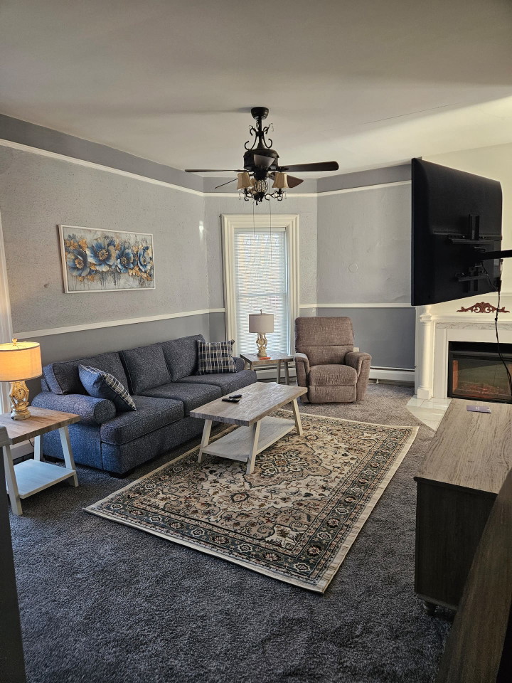 Apartment In Bay City's Historic District. - Bay City, MI