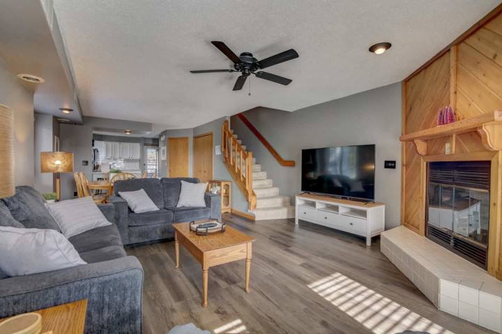 Wi Dells Hideaway Condo On Lake Delton - Lake Delton, WI