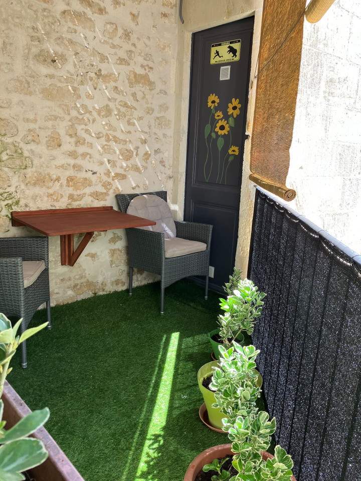 Rochefort Hyper Centre : Joli Studio Avec Terrasse - Rochefort, France