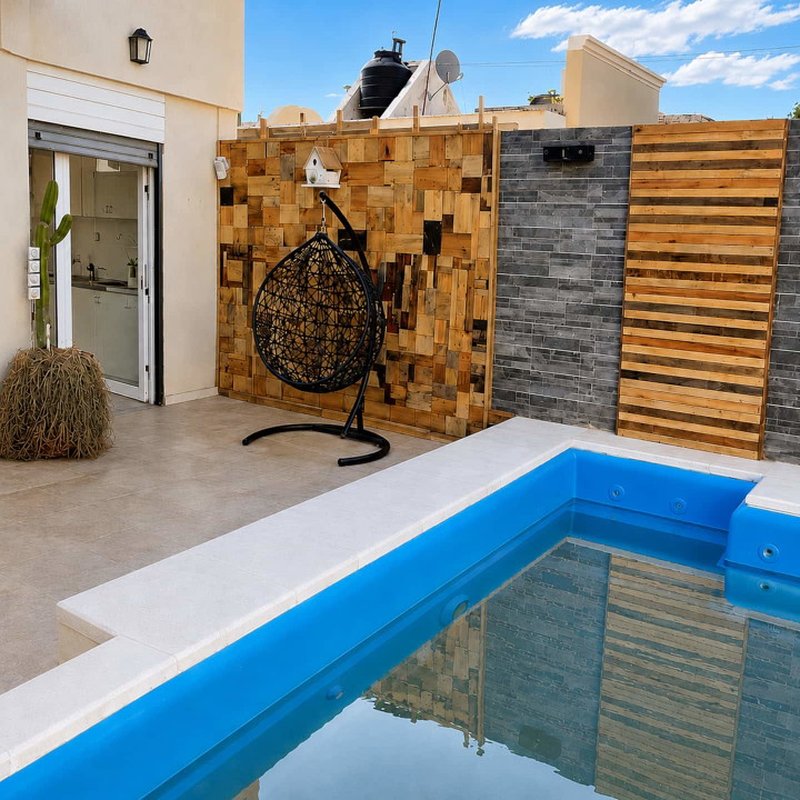 House For 9 With Swimming Pool | Families And Friends - San Rafael