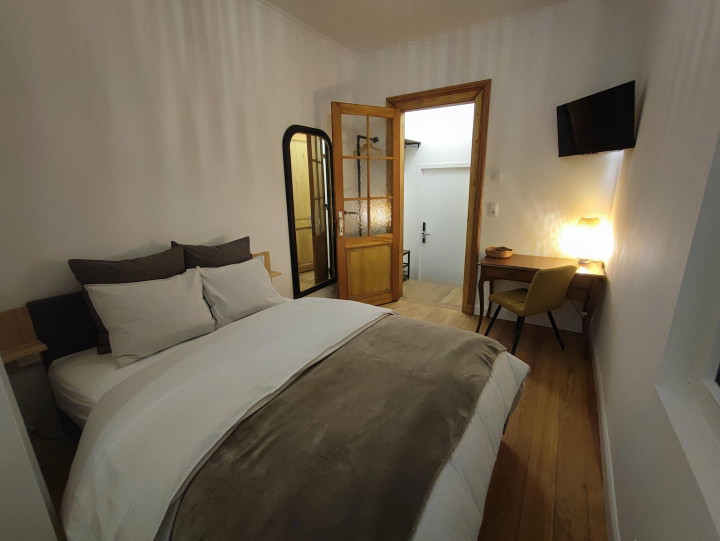 Le Lîdje  Bedroom + Shower & Toilet, Private - Belgium