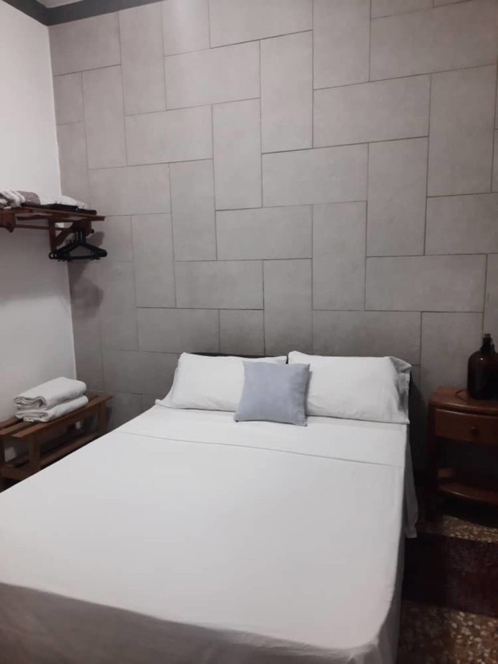 Casa Victoria: Apartamento Privado Y Panel Solar - Havana