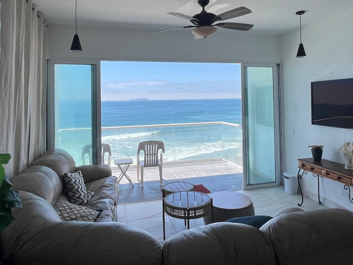 Oceanfront Home Newly Built And Renovated - Tijuana
